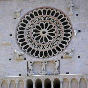 Cathedral of San Rufino (St. Rufinus)：Duomo of Assisi | Travel Guide ...